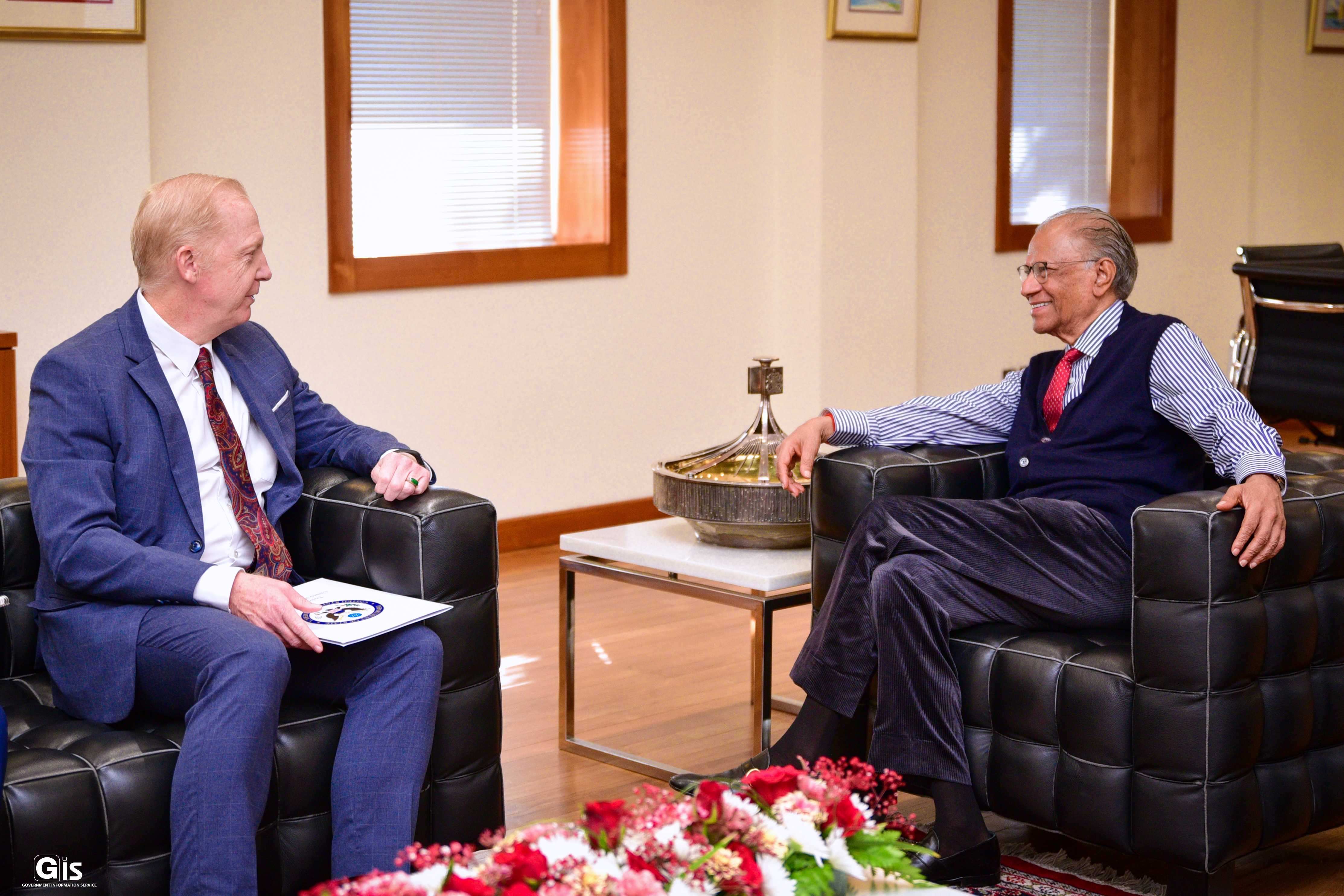 US Ambassador calls on Prime Minister Ramgoolam